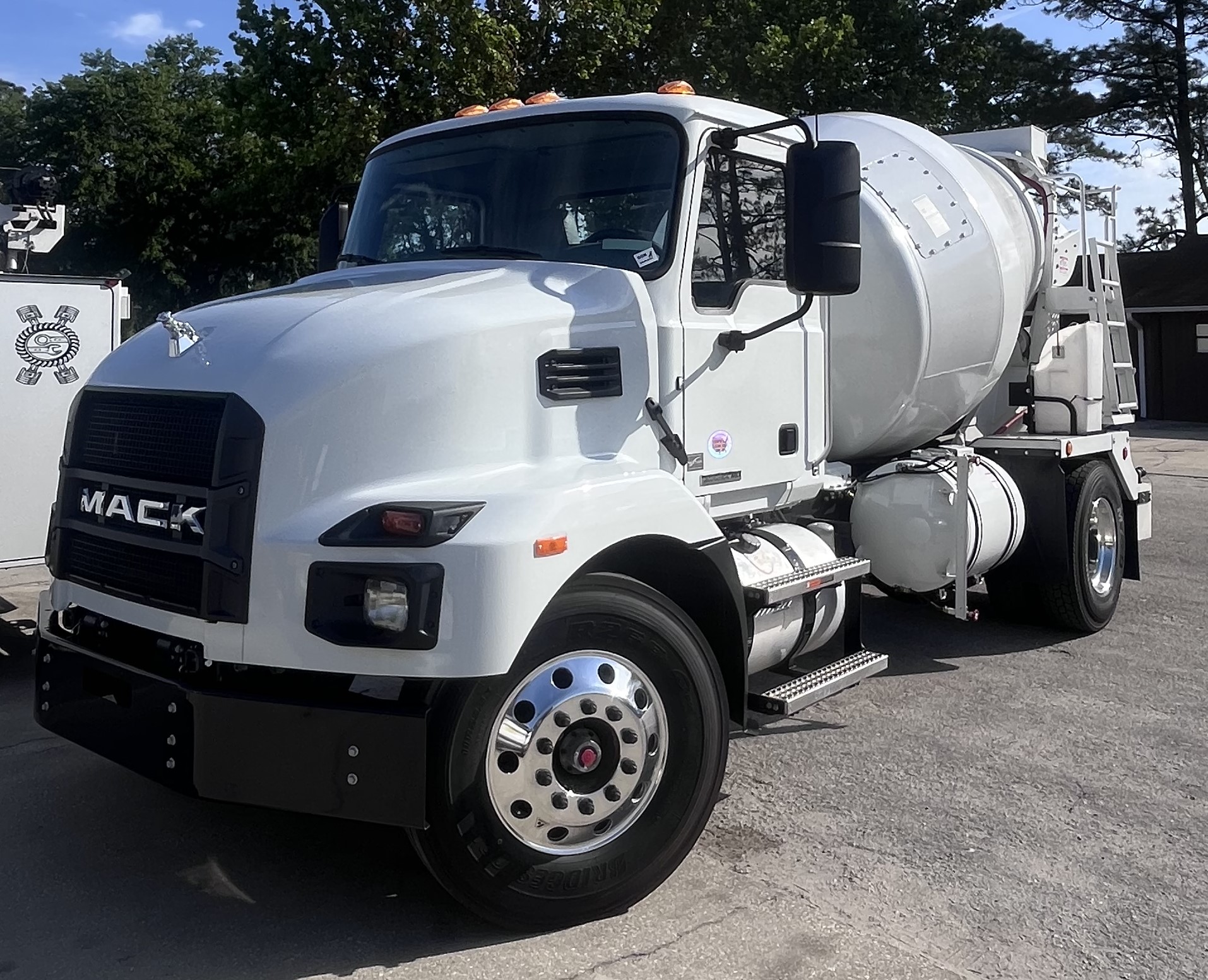 Mack MD742 4 Yard Mixer Body – Mixer Mike